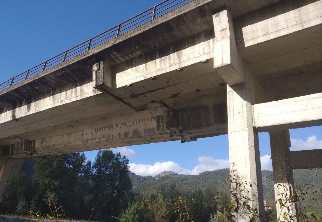 CONSOLIDAMENTO PONTE SULLA SP 17 – BEVERINO – FABRICA [ lab.eu ]